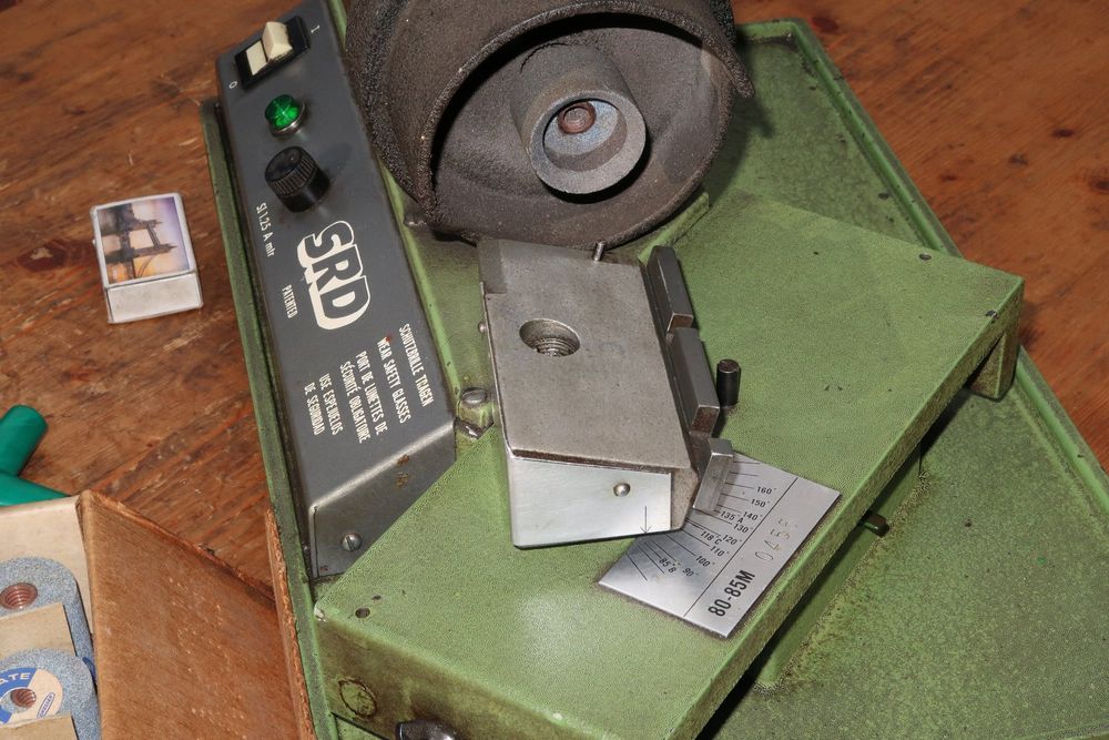 Bohrer-Schleifmaschine SRD DGN 80-85 Made in Germany , 220V (Gebraucht ...