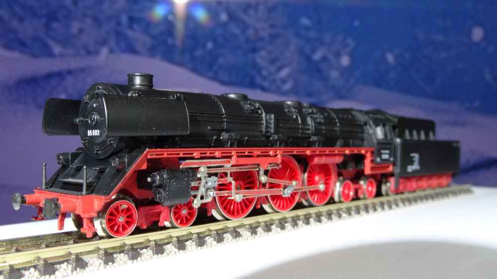 Arnold 2215, DB, BR 05, 05003, Dampflok, Analog, Vitrine (Neu (gemäss ...