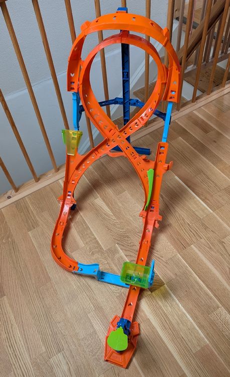 Hot Wheels Action Vertical-8-Jump Bahn (Gebraucht) in Olten für CHF 20 ...