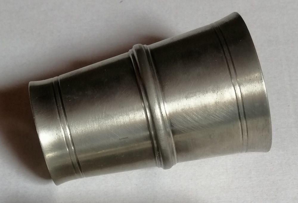 Zinnbecher mit Wulst Höhe 9 cm.7 dm. 5,5 cm.- unbeschriftet (Gebraucht ...