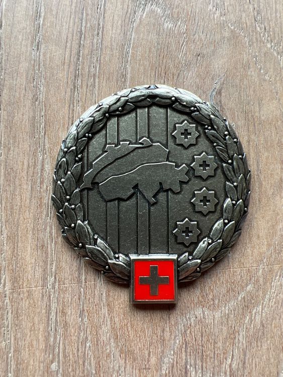 Schweizer Armee Emblem für Béret in sehr schönem Zustand (Gebraucht) in ...