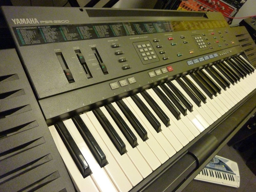 Yamaha PSR-2500 Keyboard (Gebraucht) in Wenslingen für CHF 21 – nur ...