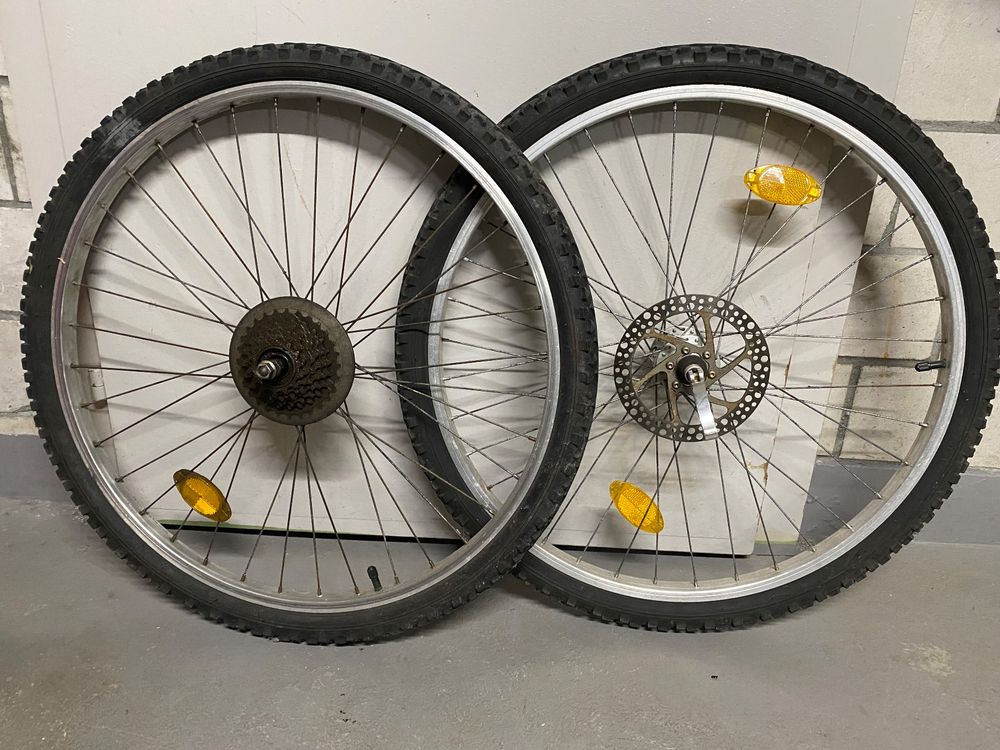 Fahrrad Felge mit Reifen (Gebraucht) in Oberriet SG für CHF 20 – nur Abholung auf Ricardo kaufen