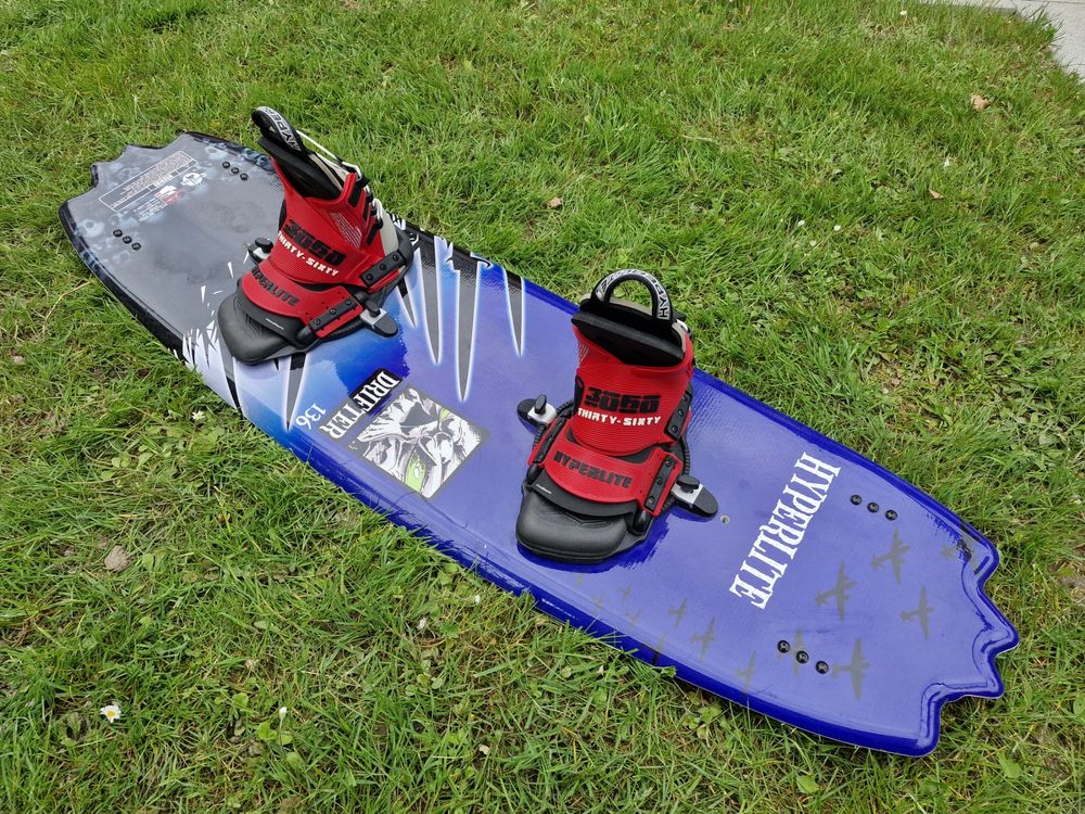 Wakeboard Hyperlite Drifter 136 mit Bindung Blau Schwarz (Gebraucht) in ...