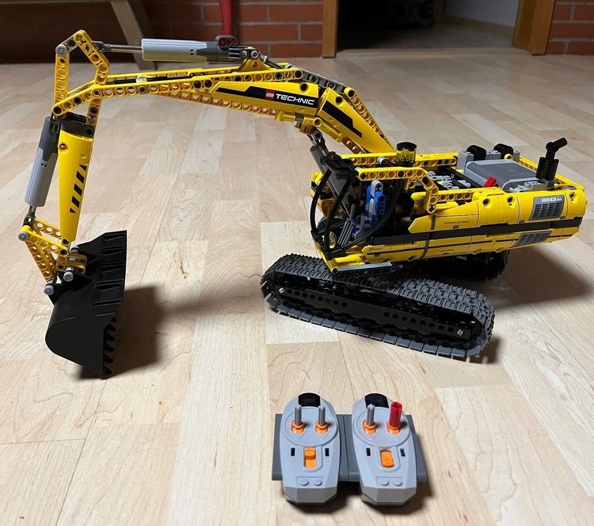 LEGO Technic 8043 - motorisierter Raupenbagger ab CHF: 1.-- (Gebraucht ...