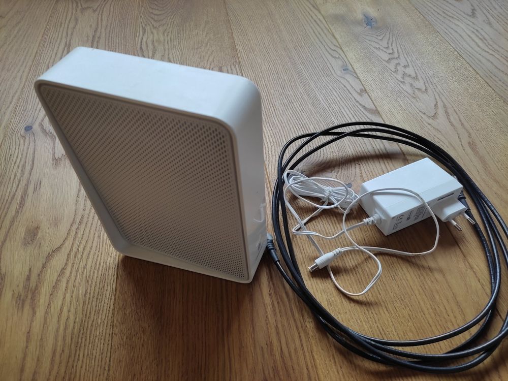 Modem Cablecom WIFI CH7465LG-LC (Gebraucht) in Tentlingen für CHF 6 ...