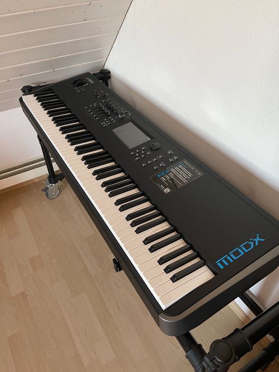 Yamaha MODX-8 / Neuwertig / 2mal verwendet / Top Zustand (Gebraucht) in ...