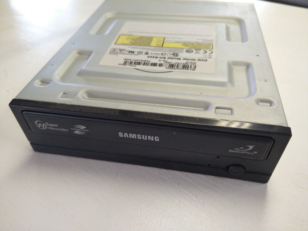 Samsung DVD Writer SH-S223 SATA with Cable | Kaufen auf Ricardo