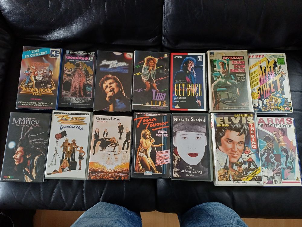 Diverse VHS Kassetten Sammlung: Musik- und Konzertfilme (Gebraucht) in Ebersecken für CHF 18 ...