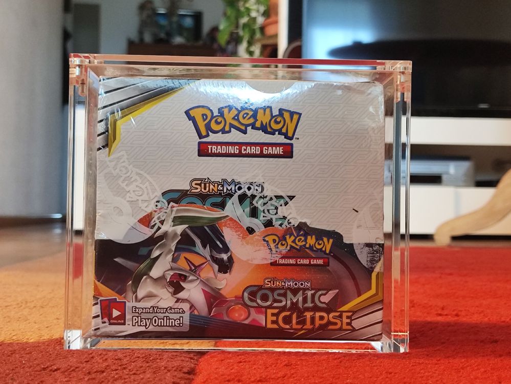 Pokemon Cosmic Eclipse Booster Box EN Sealed + ACRYL CASE (Neu (gemäss ...