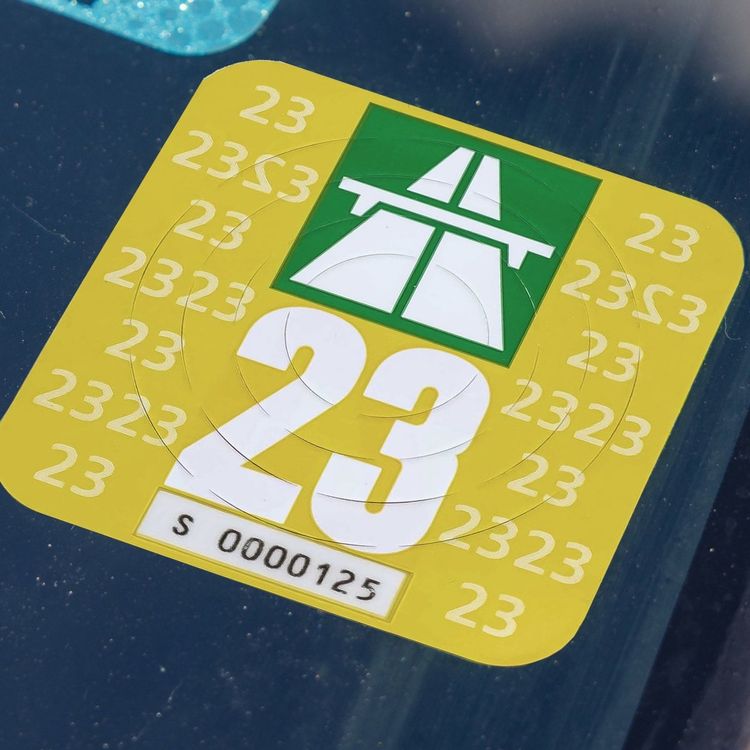 Autobahnvignette Schweiz 2023 - Neu (Neu und originalverpackt) in Glattbrugg für CHF 35 – mit ...