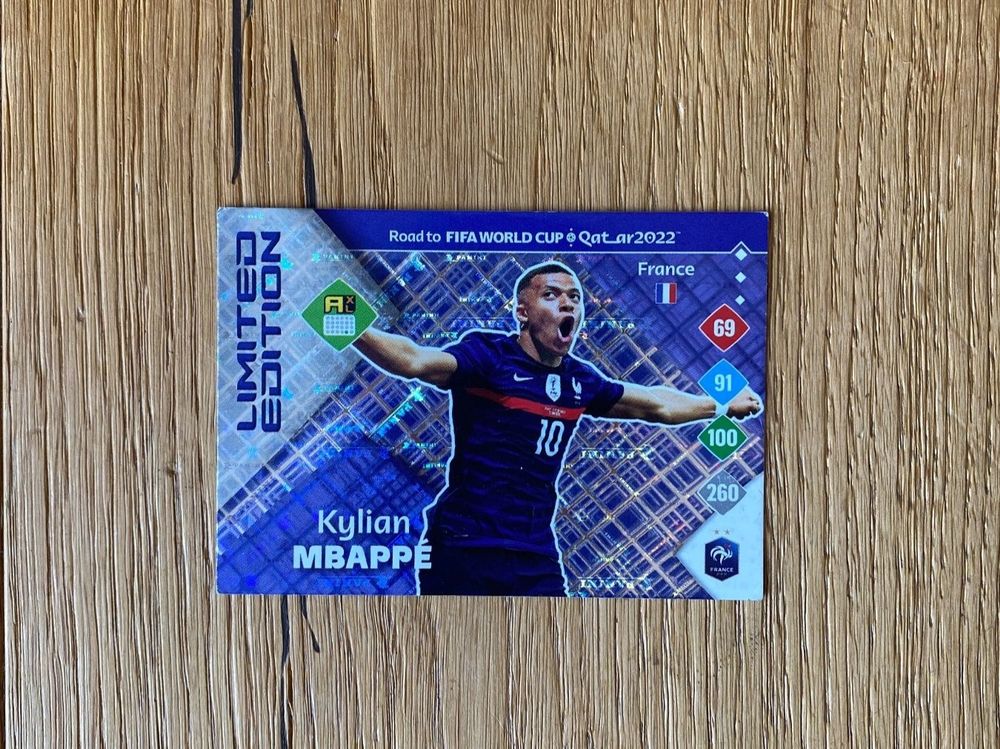 Fussballkarte Panini Limited Edition KYLIAN MBAPPÉ blue Holo | Kaufen ...