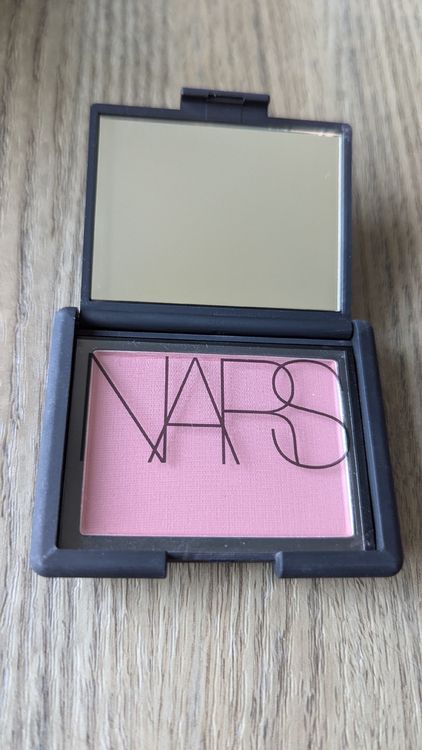 NEW - NARS blush in Amour (Neu und originalverpackt) in Zug für CHF 19 – mit Lieferung auf ...