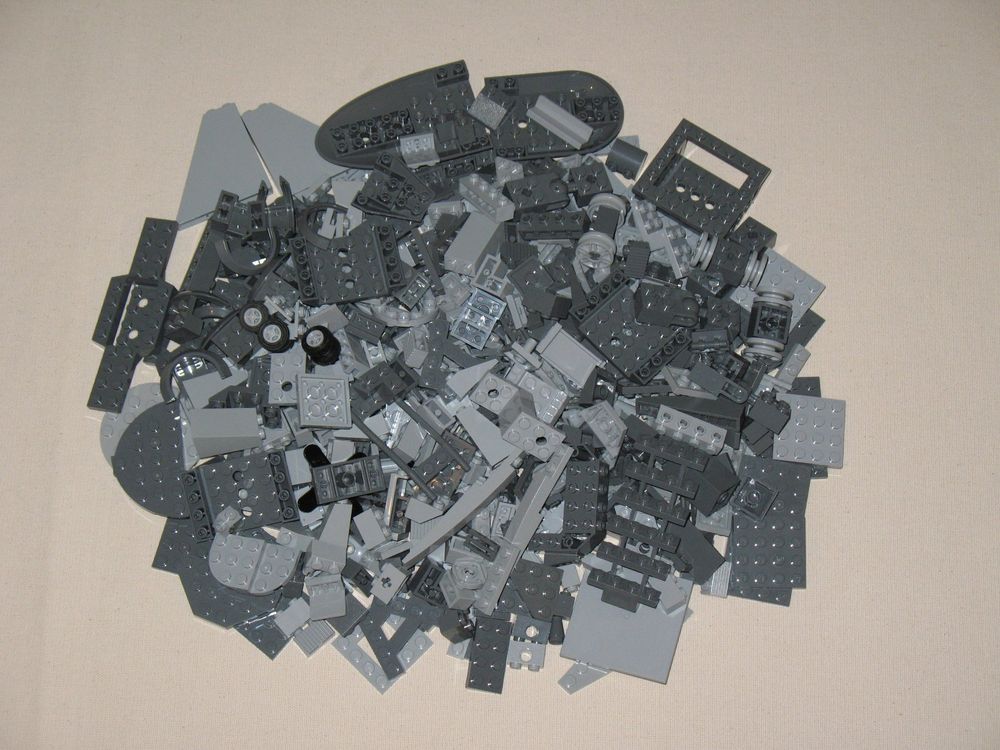 Lego 500 Kleinteile/Spezialteile Farbe hds (Gebraucht) in Mettmenstetten für CHF 10 – mit ...