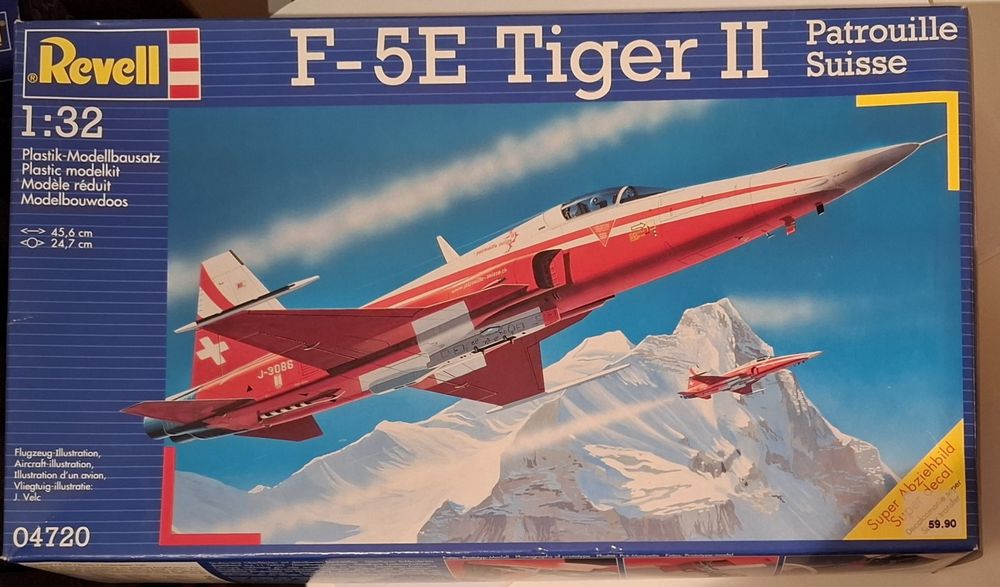 Revell 4720 F-5E Tiger II Patrouille Suisse (1:32) | Kaufen auf Ricardo