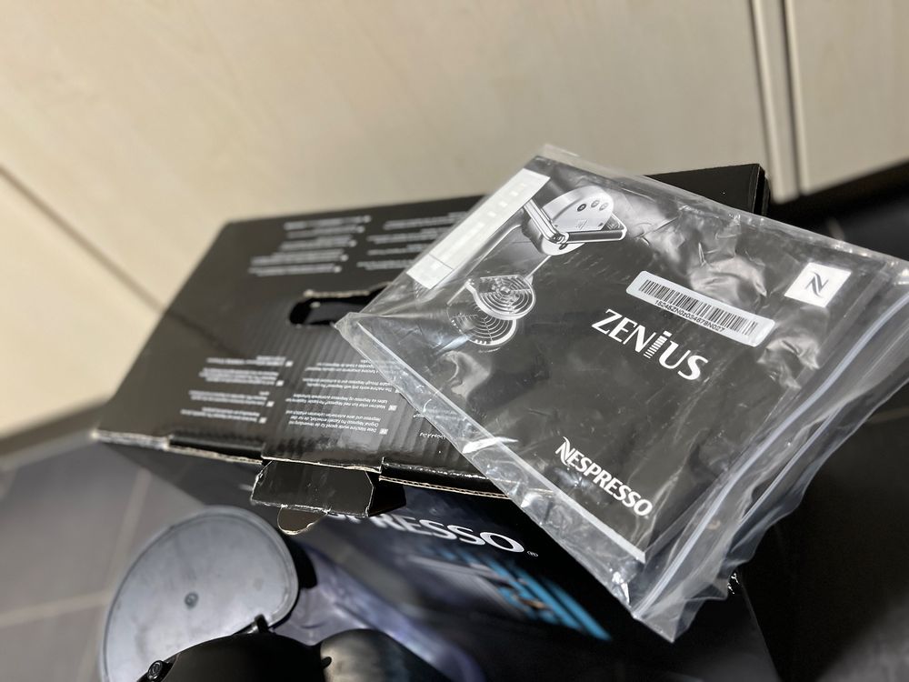 Nespresso Professional Zenius ZN100 (Neu (gemäss Beschreibung)) in ...