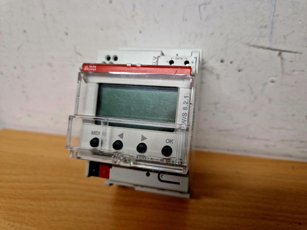 ABB KNX FW/S8.2.1 Funkschaltuhr, 8 Kanäle, REG (Gebraucht) in Sitterdorf für CHF 98 – mit ...