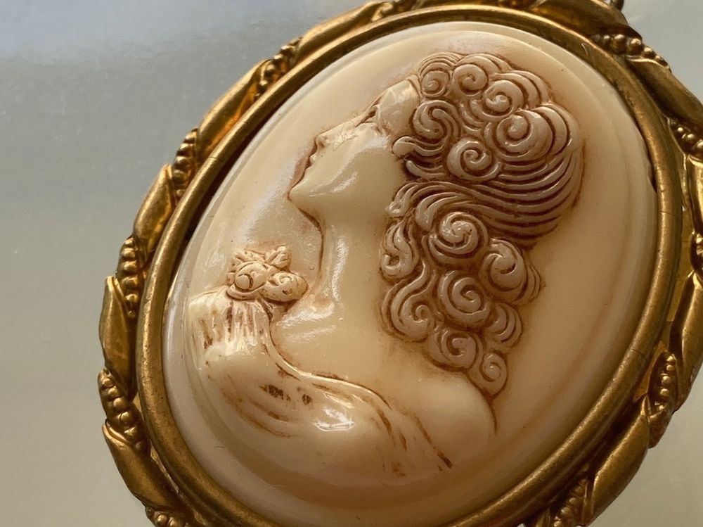 Kamee Cameo Gemme Anhänger (Gebraucht) in Basel für CHF 25 – mit ...