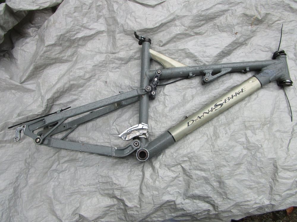 Alu Fully FELT Rahmen Gr M f.26" 3130g (Gebraucht) in Ottikon für CHF 75 – mit Lieferung auf ...