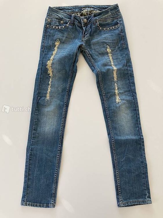 Decay Destroyed Jeans Damen mit Nieten - EUR 38 MEX 28 (Gebraucht) in ...
