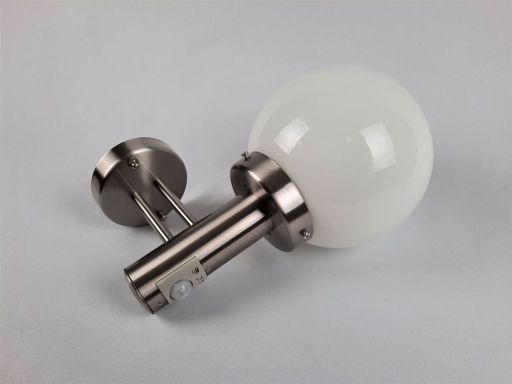 EDI LIGHT LED Aussenleuchte mit Sensor | Kaufen auf Ricardo