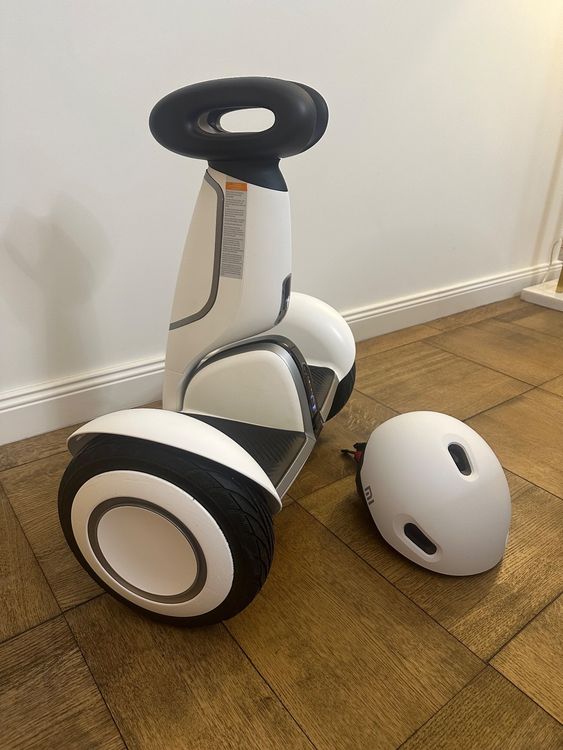 Segway Ninebot S Plus Weiss mit Helm / White with Helmet (Gebraucht) in ...