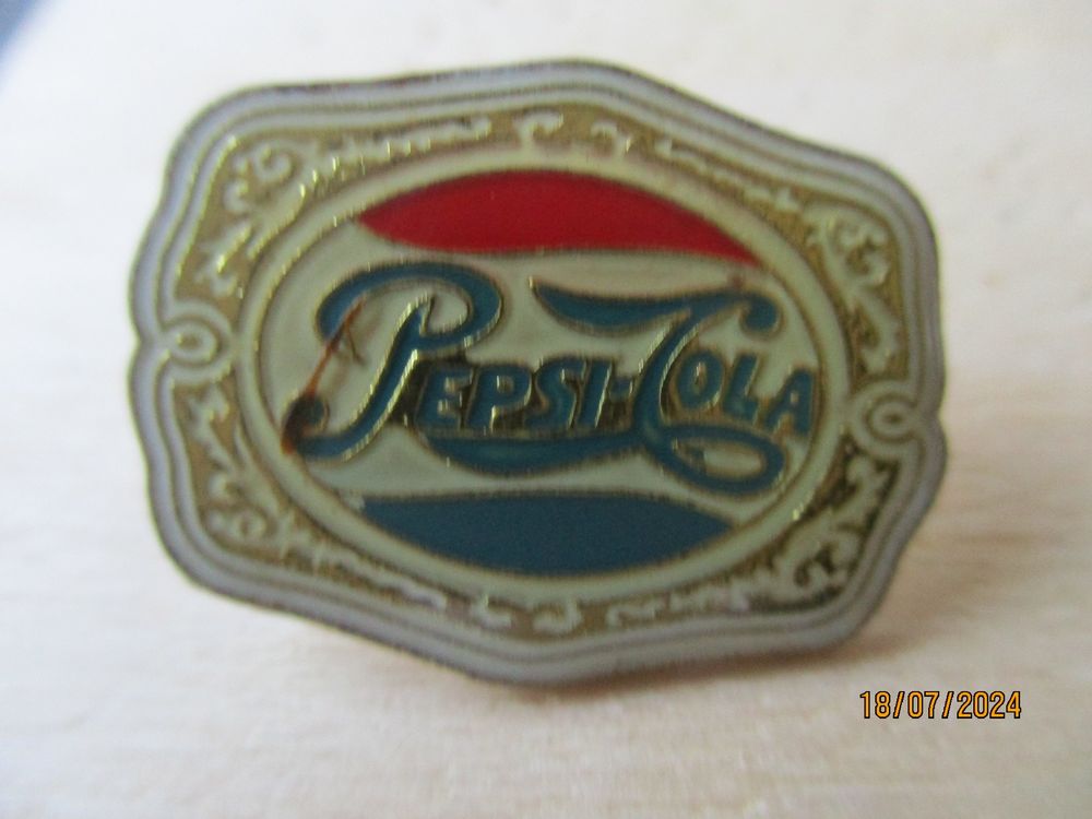 Pepsi Cola Pin (Neu (gemäss Beschreibung)) in Felsberg für CHF 3 – mit Lieferung auf Ricardo kaufen