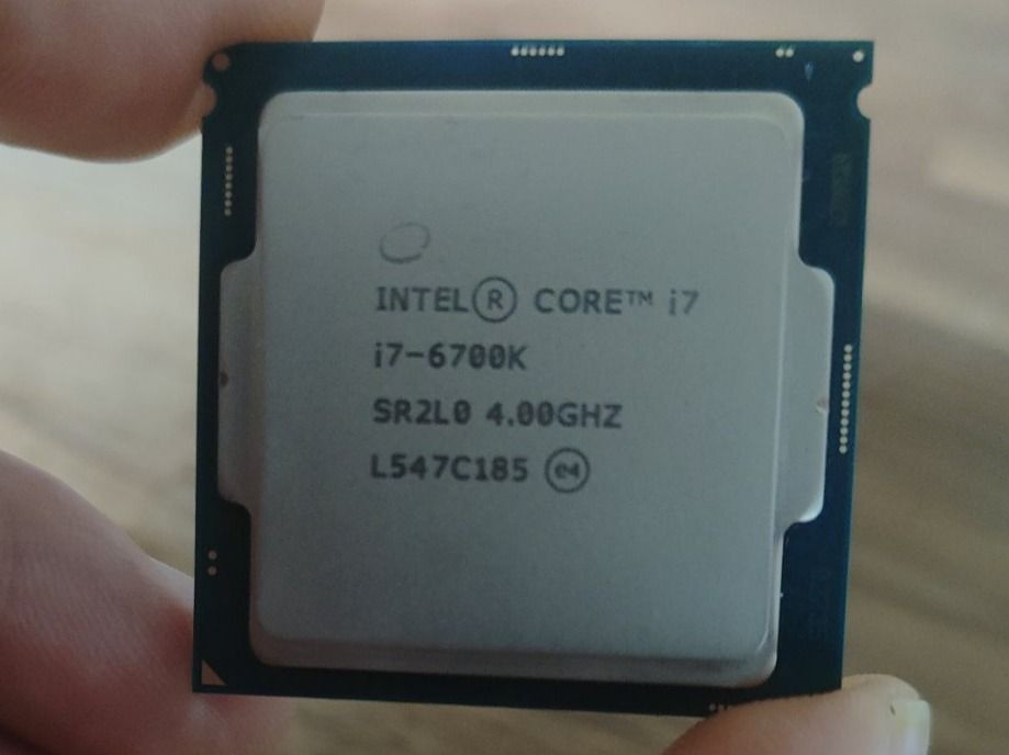 Intel Core i7-6700K SR2L0 4.0 GHZ (Gebraucht) in Dallenwil für CHF 46 ...