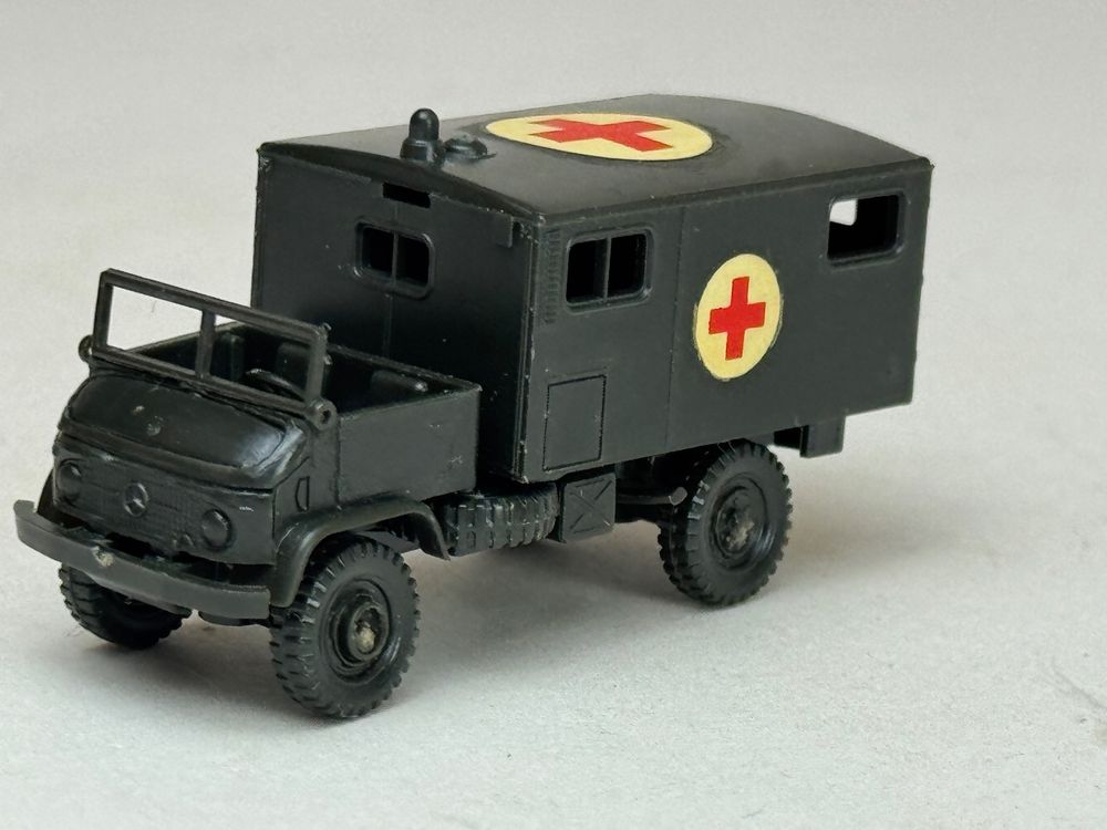 GB1- Roco Militär Unimog Kasten Rotes Kreuz (Gebraucht) in Elm für CHF ...