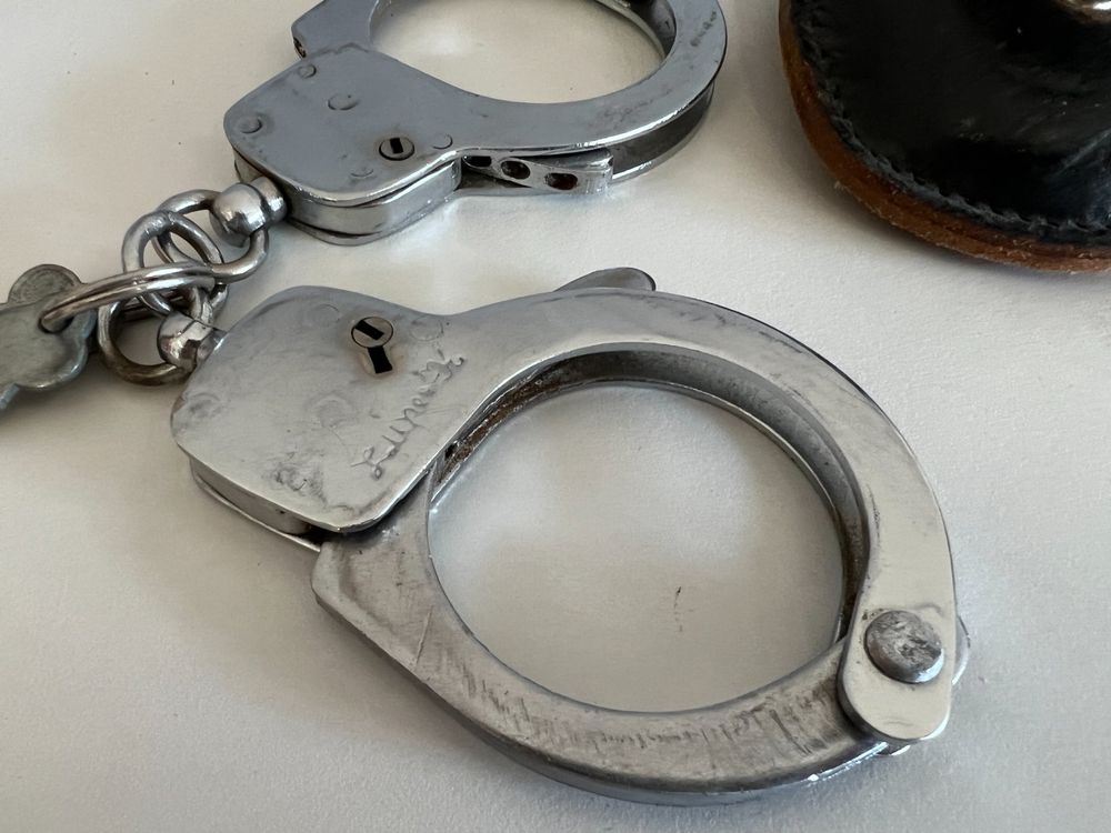 Original vintage Handschellen | Kaufen auf Ricardo