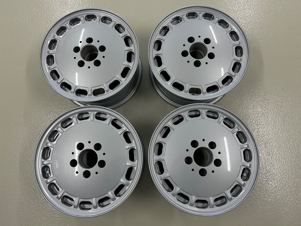 Mercedes Gullideckel Felgen 7x15 ET25 besser als neu (Neu (gemäss ...