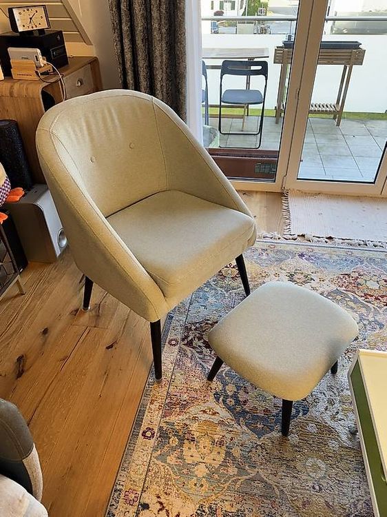 Modern und Schick Sessel mit Hocker wie NEU (Gebraucht) in Stein AG für ...