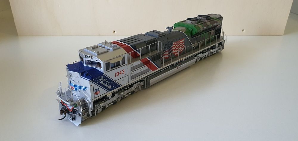 SD70ACe, UP #1943 "Spirit of Union Pacific (DC+Sound) (Neu und originalverpackt) in Sisseln AG ...