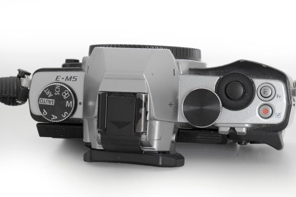 Olympus OM-D E-M5 - Digitalkamera Kamera EM5 Mark 1 (Gebraucht) in ...