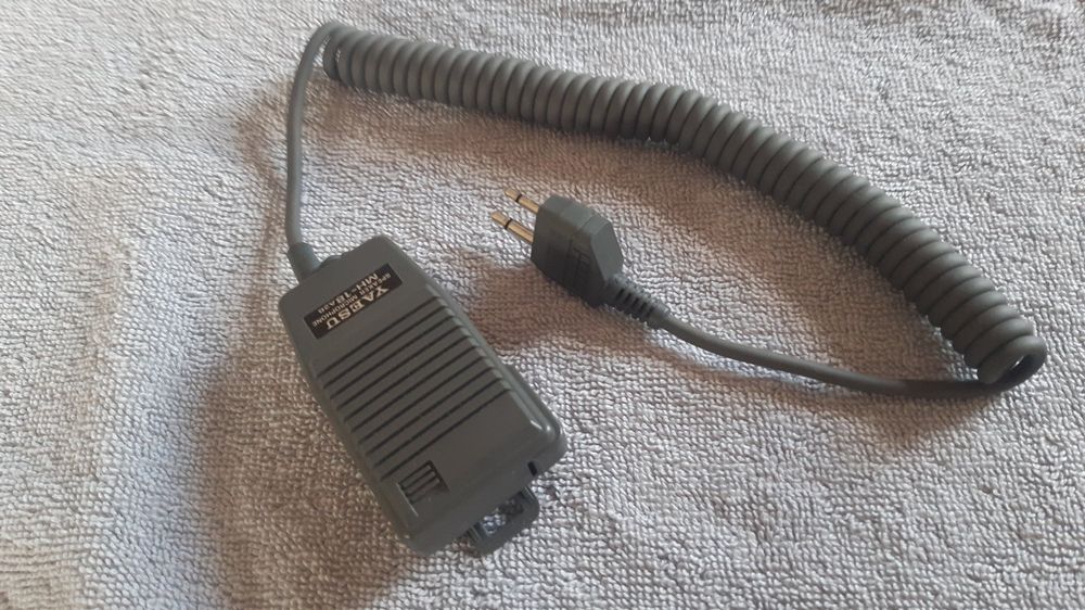 Yaesu Speaker Microphone MH-18 A2B | Kaufen auf Ricardo