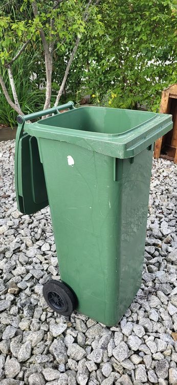 Grüngut Container 140l (Gebraucht) in Baar für CHF 1 – nur Abholung auf ...