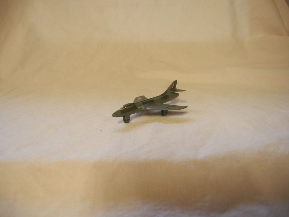 MILITÄR DINKY TOYS MR. 736 HAWKER HUNTER FLUGZEUG AVION (Gebraucht) in ...