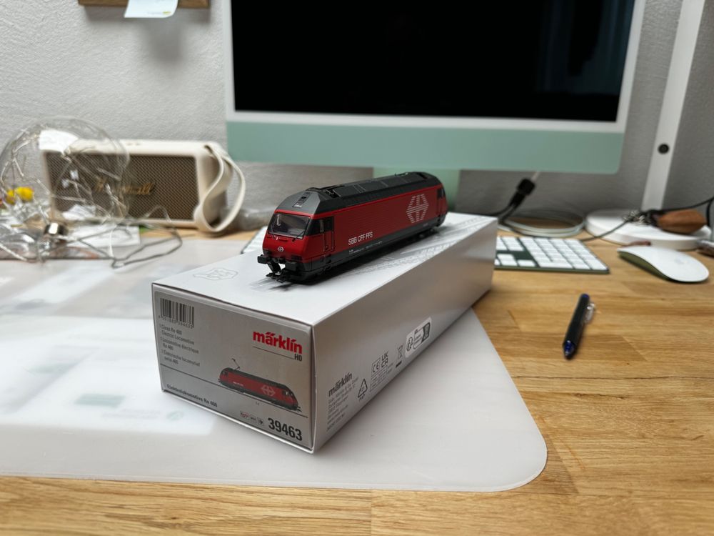 Märklin 39463 HO E-Lok Re 460 der SBB (Neuf avec emballage d'origine) à Trin Mulin pour CHF 304 ...