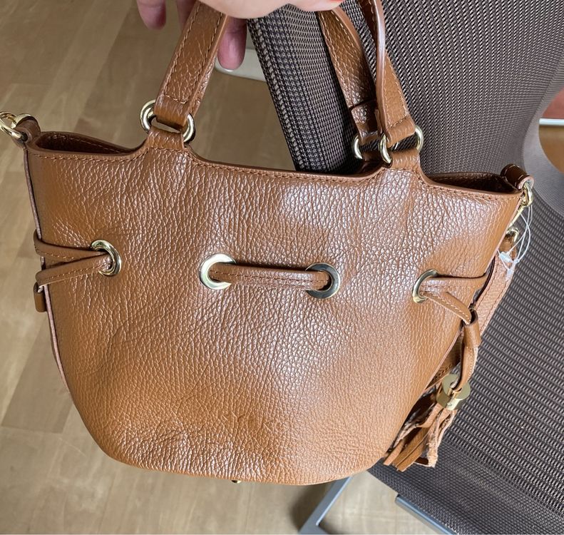 Leder Hand-Tasche mit Seiden-Foulard (Neu und originalverpackt) in ...