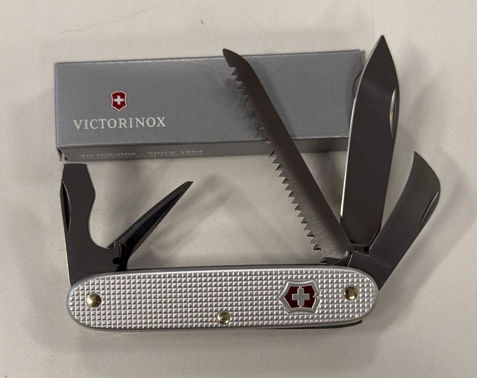 VICTORINOX SWISS ARMY 7 SACKMESSER (Neu und originalverpackt) in Zürich für CHF 36 – mit ...