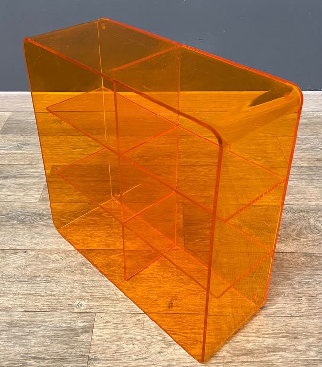 80er Plexiglas Design Regal Wandregal Orange (Gebraucht) in für CHF 108 ...
