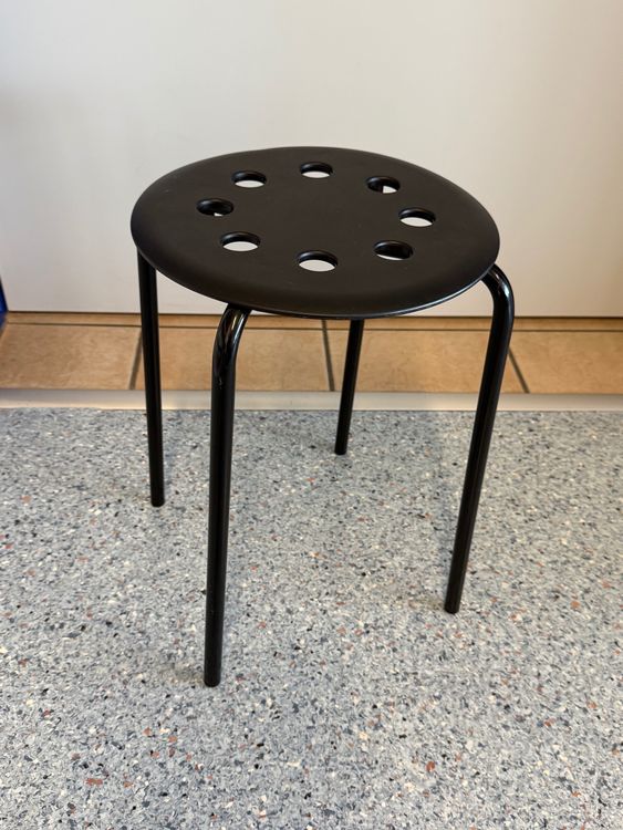 Hocker rot (Gebraucht) in Bülach für CHF 1 – nur Abholung auf Ricardo ...
