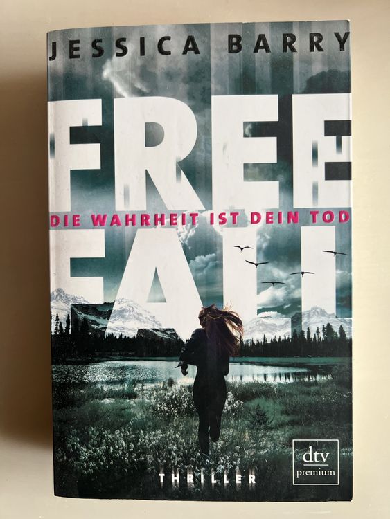 Thriller "FREE FALL" von Jessica Barry (Gebraucht) in Thun für CHF 5 ...
