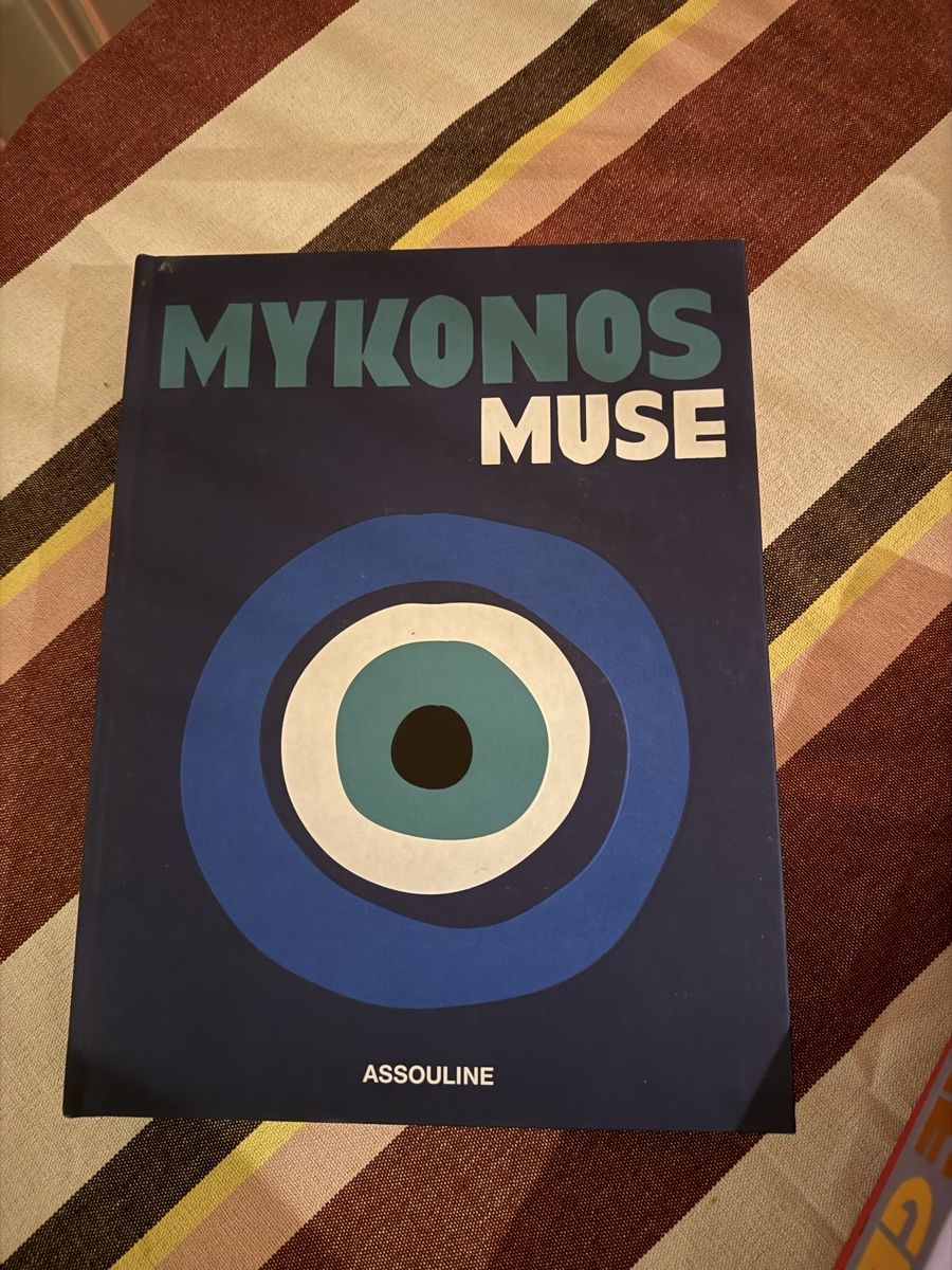 Livre Mykonos Muse Assouline comme neuf - à saisir! (D'occasion) à ...