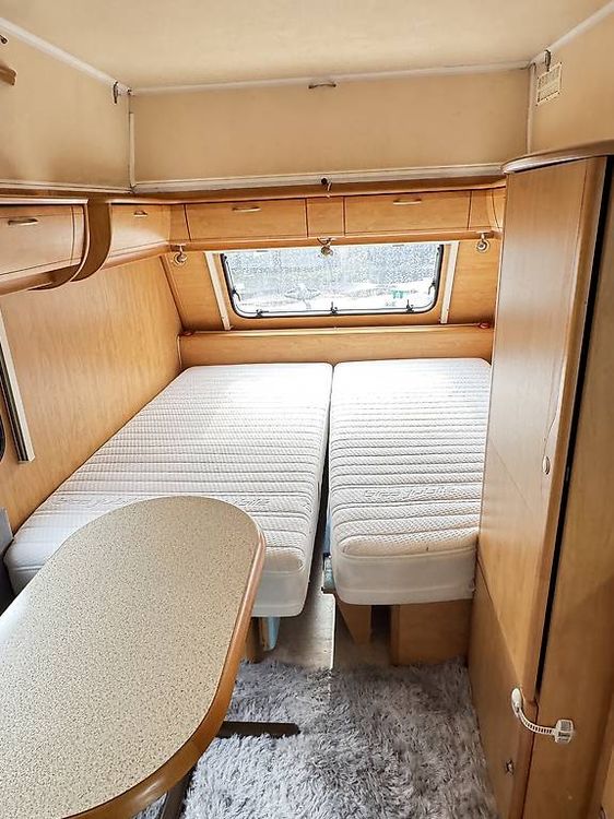 Elegantes Wohnmobil Mit Langsbetten Ebenbild