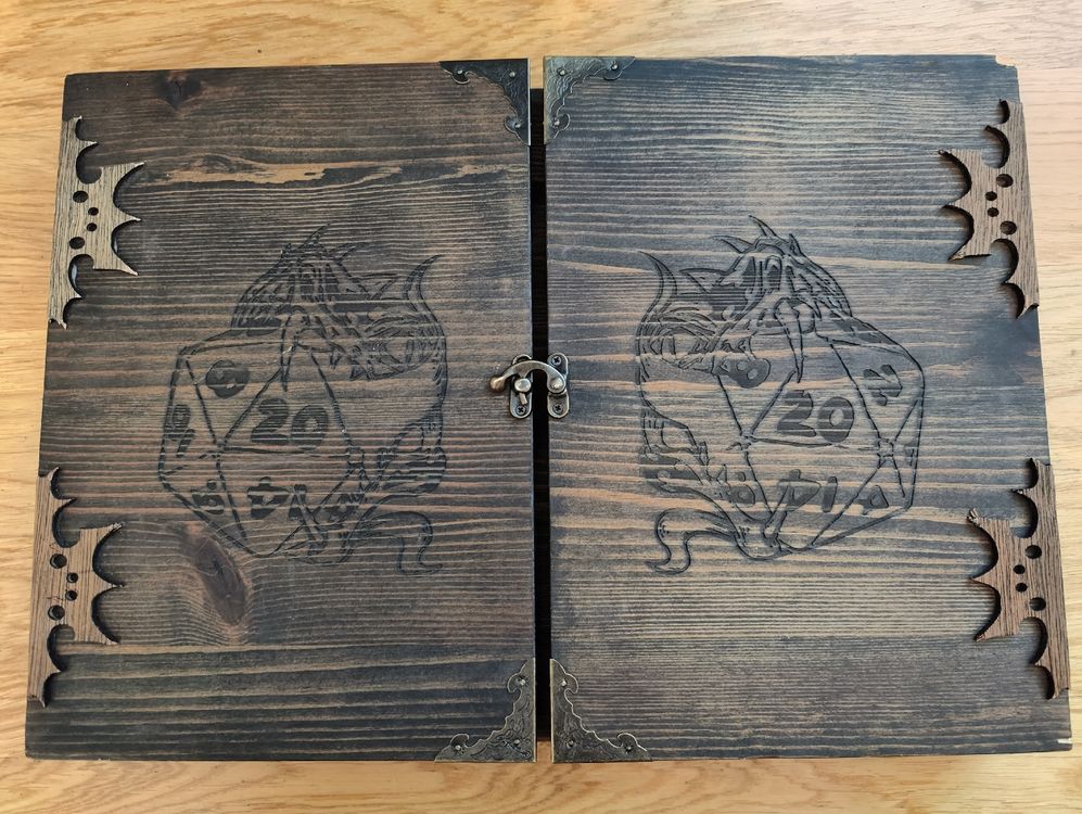 DnD / Pathfinder - Dungeon Master screen - wood, custom | Kaufen auf ...