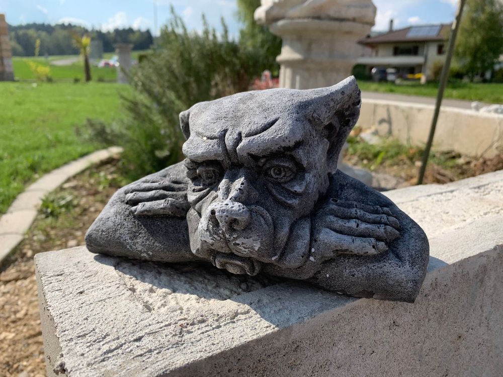 Gargoyl Mauerwächter, Steinfigur, Gartenfigur | Kaufen auf Ricardo