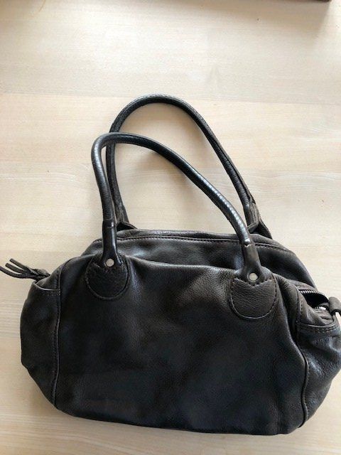 Handtasche Fiona Losinger Bern (Gebraucht) in Langnau i. E. für CHF 250 ...