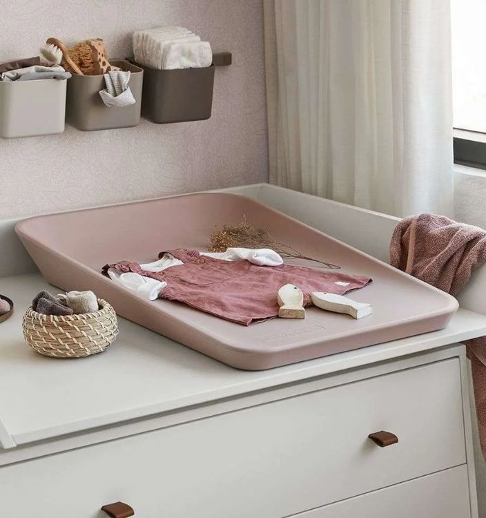 sehr schöne Wickelunterlage Leander Matty rosa | Kaufen auf Ricardo