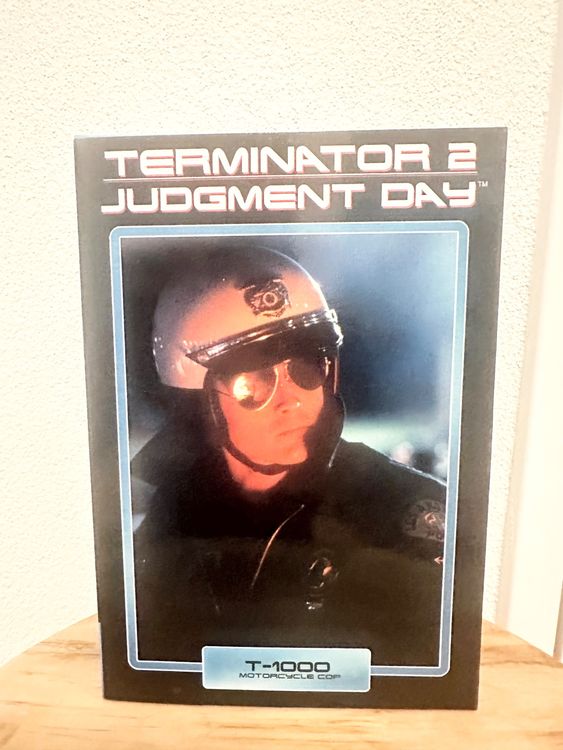 NECA Ultimate Terminator 2 T-1000 neu reel toys cop (Neu und ...